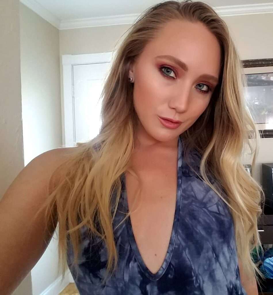 Aj Applegate Wiki Biography Age Height Weight Net Worth
